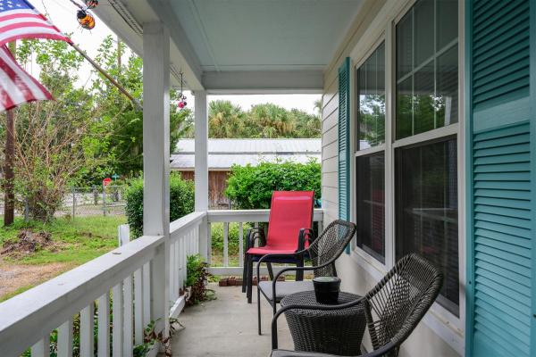 Charming Port Royal Duplex – Walk To Shops & Sands Beach - Port Royal, SC