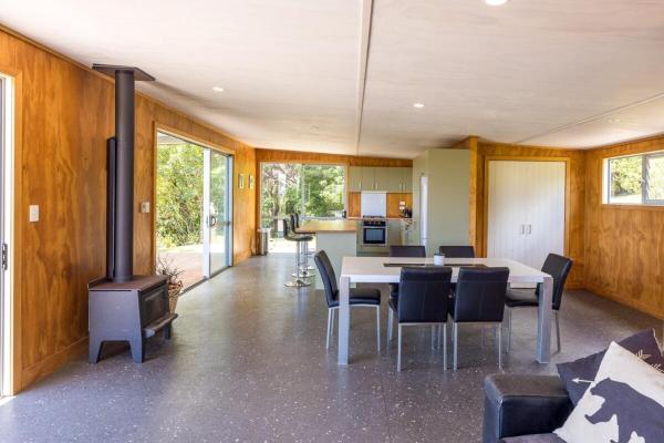 Lookout Landing By Waiheke Pure -