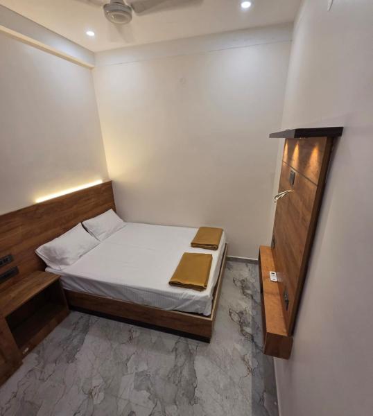 Hotel Ponrayar - Tiruvannamalai