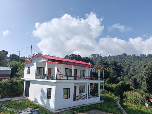 Apple Hilltop Homestay - ラニケト