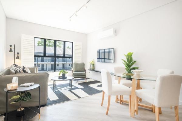 213 Paarl 2 Bedroom Lux Aprt With Parking & Aircon - Paarl