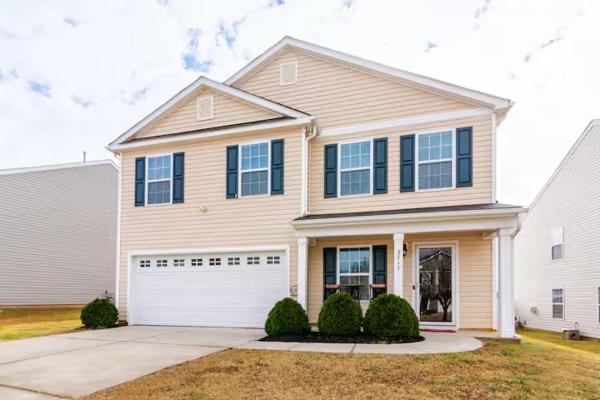 Home In Dallas Nc - Gastonia, NC