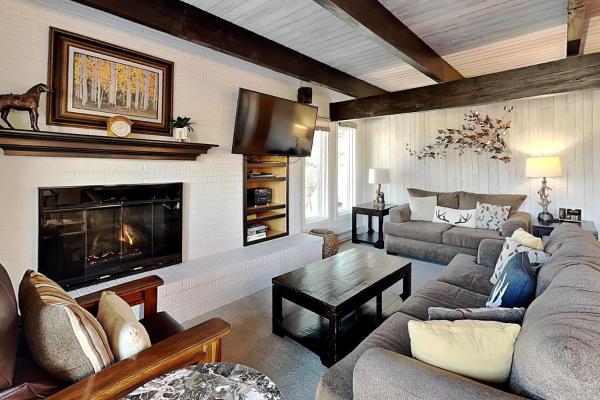 Timberline Condominiums 3 Bedroom Standard Unit D2a - Aspen, CO