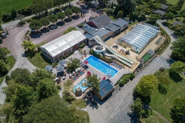 Zecamping 4 éToiles Animé Avec Piscine Couverte - Ploërmel
