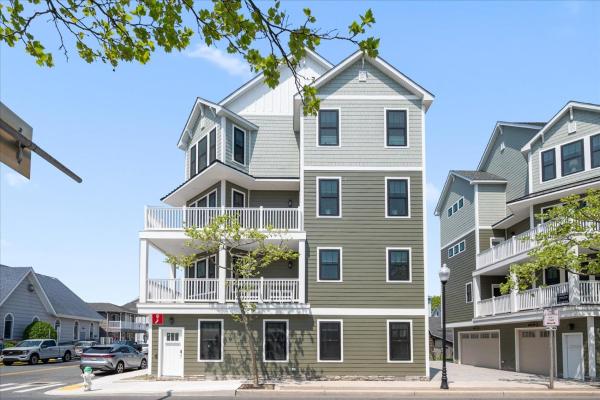 True Luxury Vacationing In Downtown Ocean City! - Ocean City