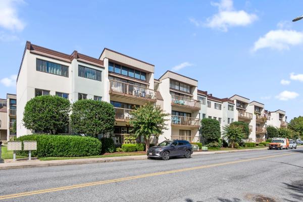 Uptown Ocean City 2br Condo With Pool! - Bethany Beach, DE