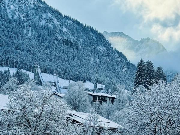Cozy Apartment Nur 3 Min Zur Sprungschanze Und Skilift - Oberstdorf