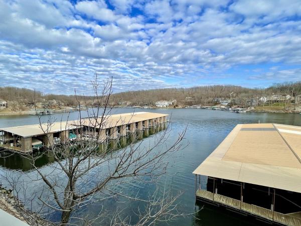 Baypoint Condo, Pool, Dock, Relaxing Location - United States