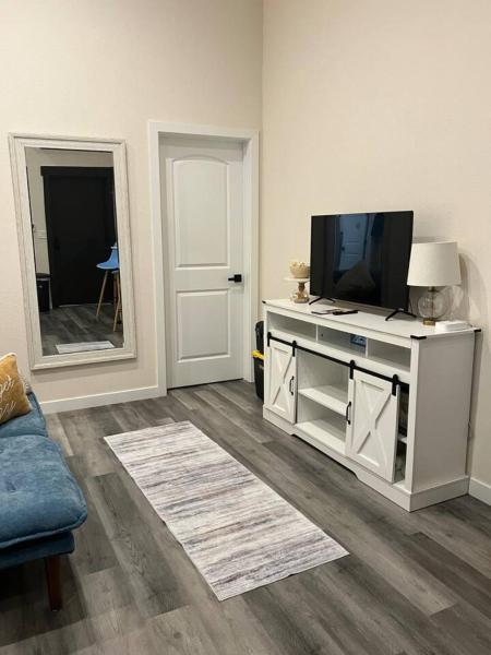 Downtown Loft Studio - West Sacramento, CA