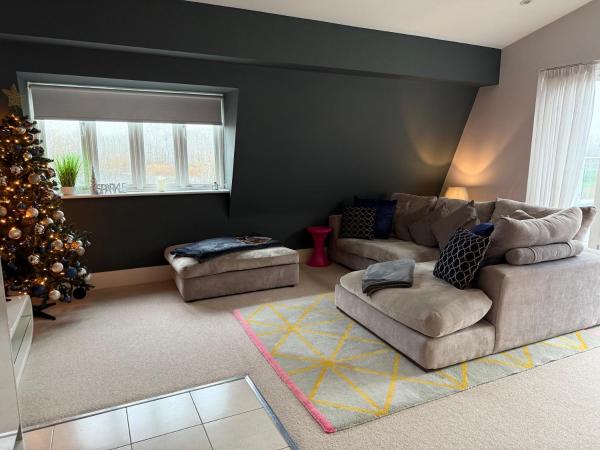 Reed Warbler - Hm111 - Lower Mill Estate Penthouse Apartment With Spa Access - Cirencester