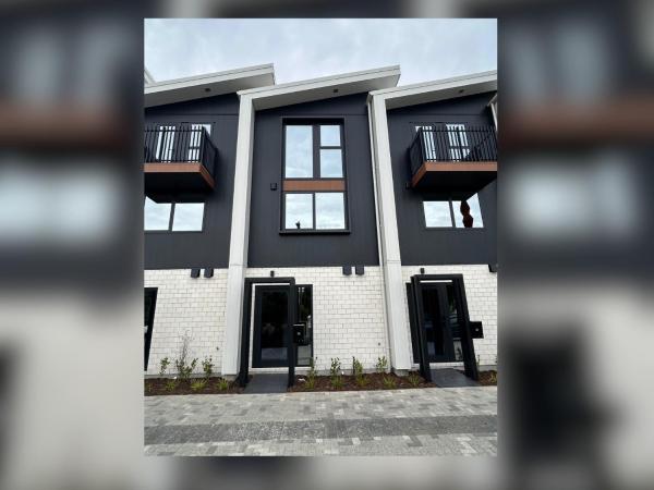 Modern Cbd Parkview Townhouse With Stadium View - Christchurch