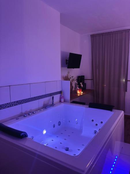 Nali Room - Bernay