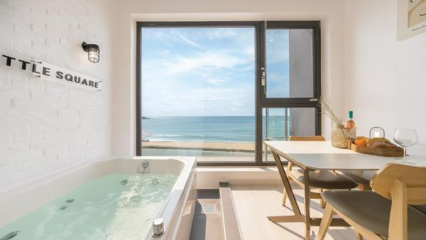 Goseong Littlesquare Oceanview Pension - South Korea