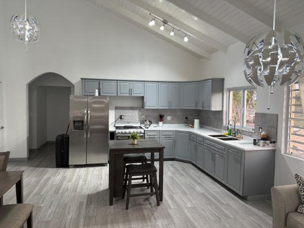 3bd 3ba Retreat Near Airport W Washer Dryer - Antigua and Barbuda