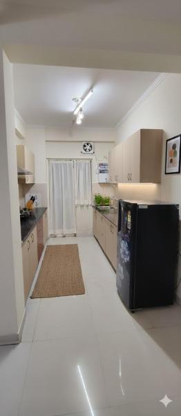 Lavish & Spacious 3bhk Apartment - Noida