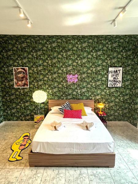 Eclecticjungle - Martini's Home, Milano - Milan Linate Airport (LIN)