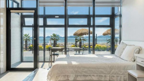 Yeosu Wayo Ocean View Pension - Yeosu-si