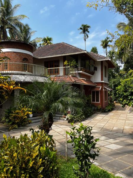 Avocado Orchards - Home Stay - Wayanad