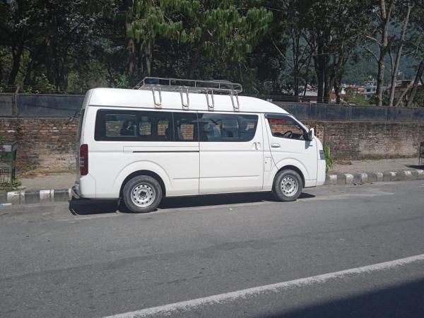 12 Seater Micro Van Ev - 加德滿都