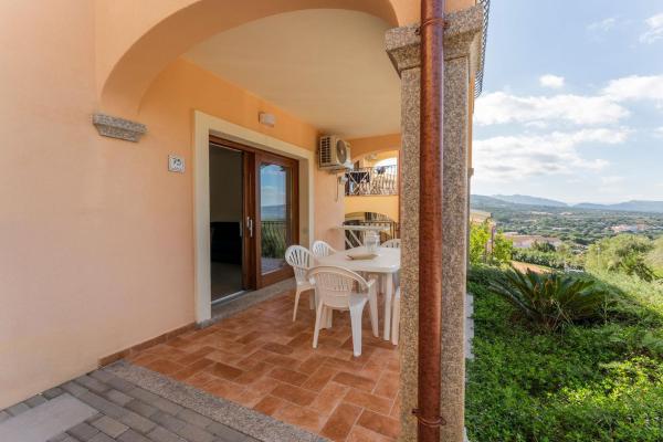 Cozy Flat With Shared Pool - Badesi