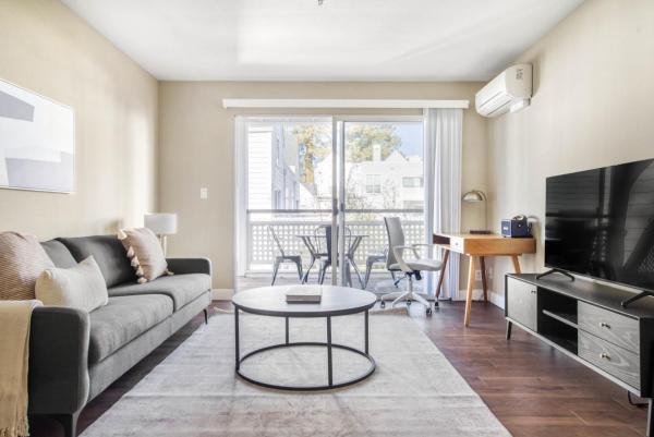 Downtown Mountain View 2br W Gym Pool Patio Sfo-889 - Los Altos, CA