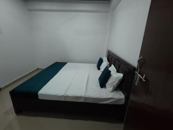 The Ganga View Home Stay - Varanasi