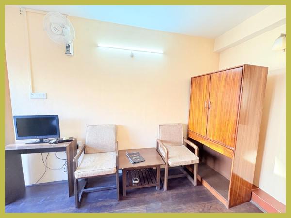 Aris-tocrat Baizus - অভিজাত Drj - Darjeeling