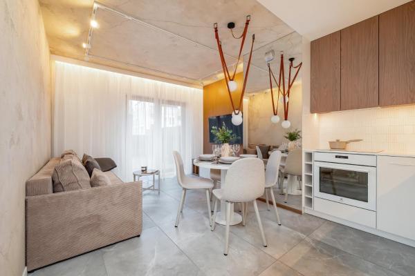 Elegant Apartment Katowice With Parking & Ac By Noclegi Renters - Katowice