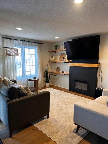 Ankenys Best Hot Tub Theatre Room Game Room - Ankeny, IA