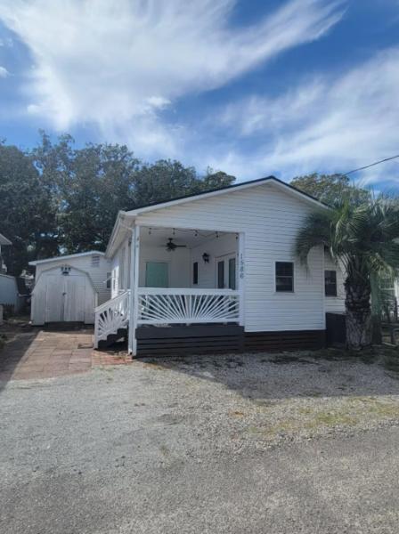 Charming Updated Ocean Lakes Cottage Minutes From The Beach-sea Glass Getaway - Surfside Beach, SC