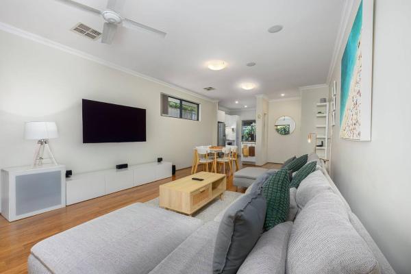 Villa Thirty-five - Kingsley