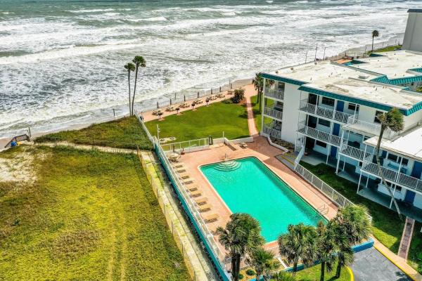Daytona Ocean Jewels Club 304 - Daytona Beach Shores, FL
