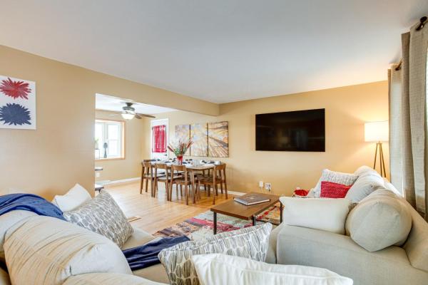 Gather Family! Home With Fenced Yard In Wheat Ridge - Golden, CO