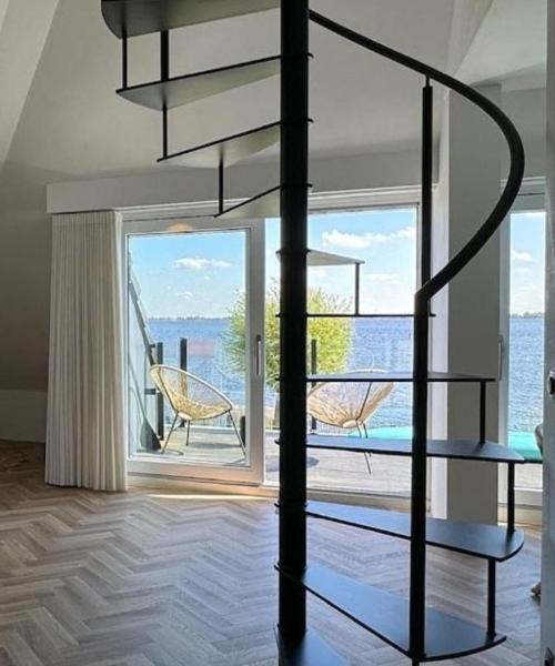 Lake House 10 - 4 Person Lake View Apartment! - Sneek