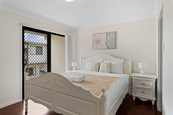 Prime Spot 3-bed Walk To Bus Drive Anywhere Fast - Brisbane