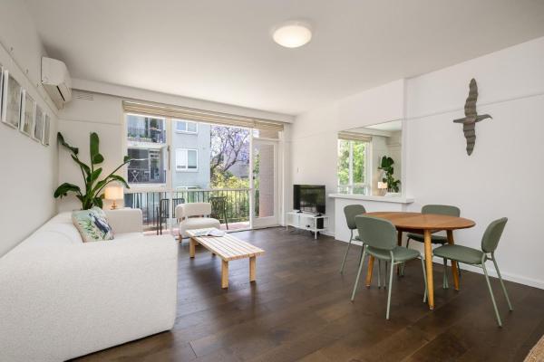 Lesecret, South Yarra - Brighton, Australia