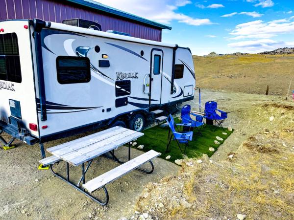 Camper Adventure - Montana