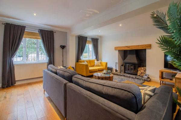 Countryside Retreat With Hot Tub And Wood Burner - Derby, UK