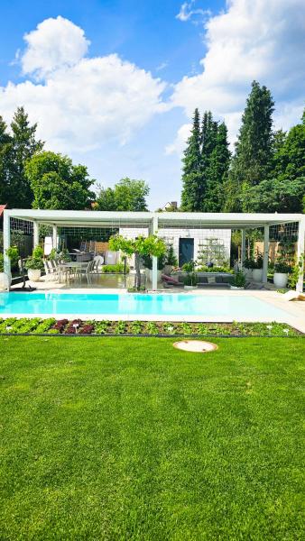 Luxurious Large Home With Pool, Garden, Koi Pond Only 12 Min To Octoberfest - Munich