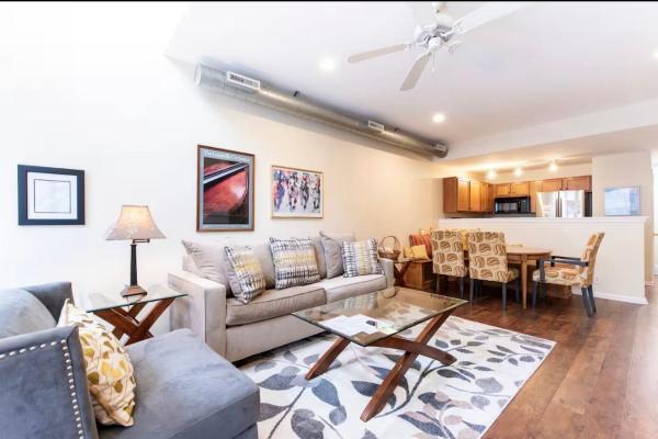 Sleeps 6-2 Kingbeds- Nightlife-highlands-bardstown - Louisville, KY