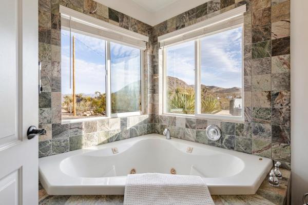 Santuario - Secluded, Ev Charger, Hot Tub, Pool - Yucca Valley, CA