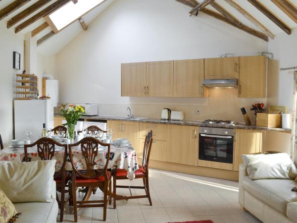 Dove Cottage - 25117 - Flamborough