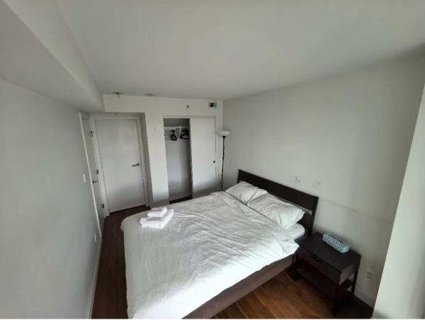 China Town Condo In Vancouver - Grouse Mountain