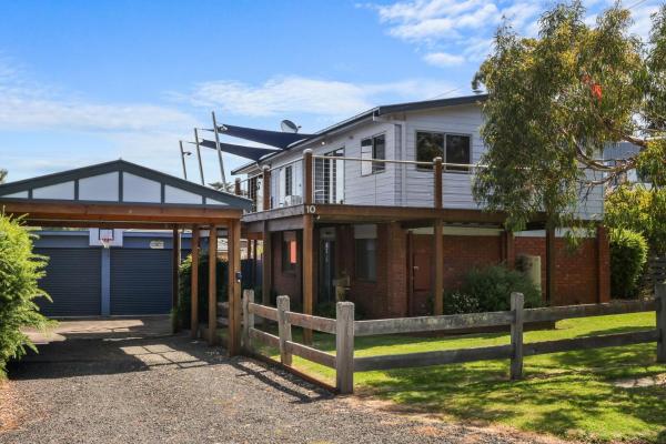 Retreat At Rhyll - Rhyll