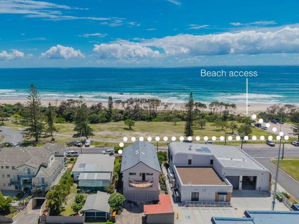 Ocean Views At Acacia - Beachfront Apartment - Tweed Heads