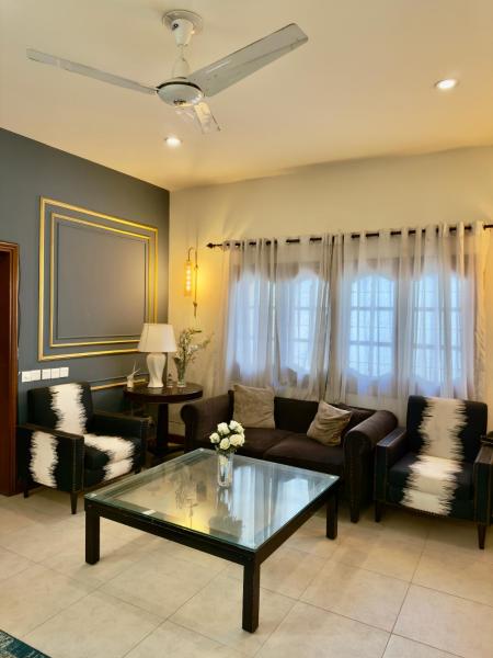 Villa Splendid Phase 8 - Karachi