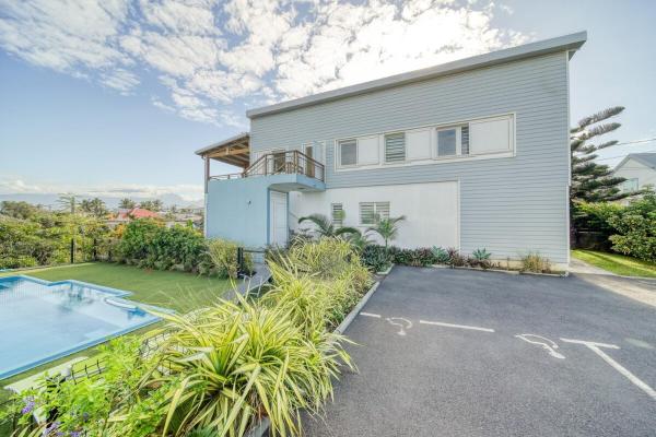 Araucaria 2 à 4 Pers Avec Piscine - Saint Pierre