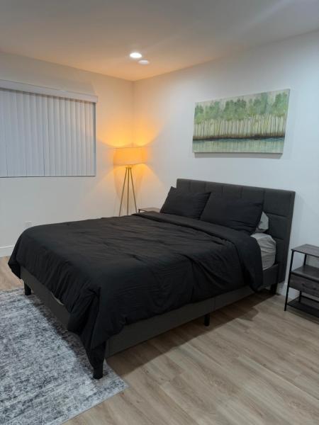 Comfortable & Quaint Room In A Shared Space - Los Angeles, CA