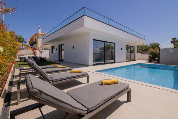 Sirius House - Guia