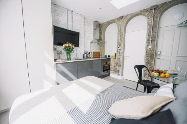 Lovely Minimalist Micro Studio, Notting Hill Area - London